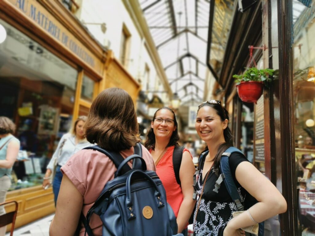 20 aventuriers en action prêts pour l'évasion en équipe